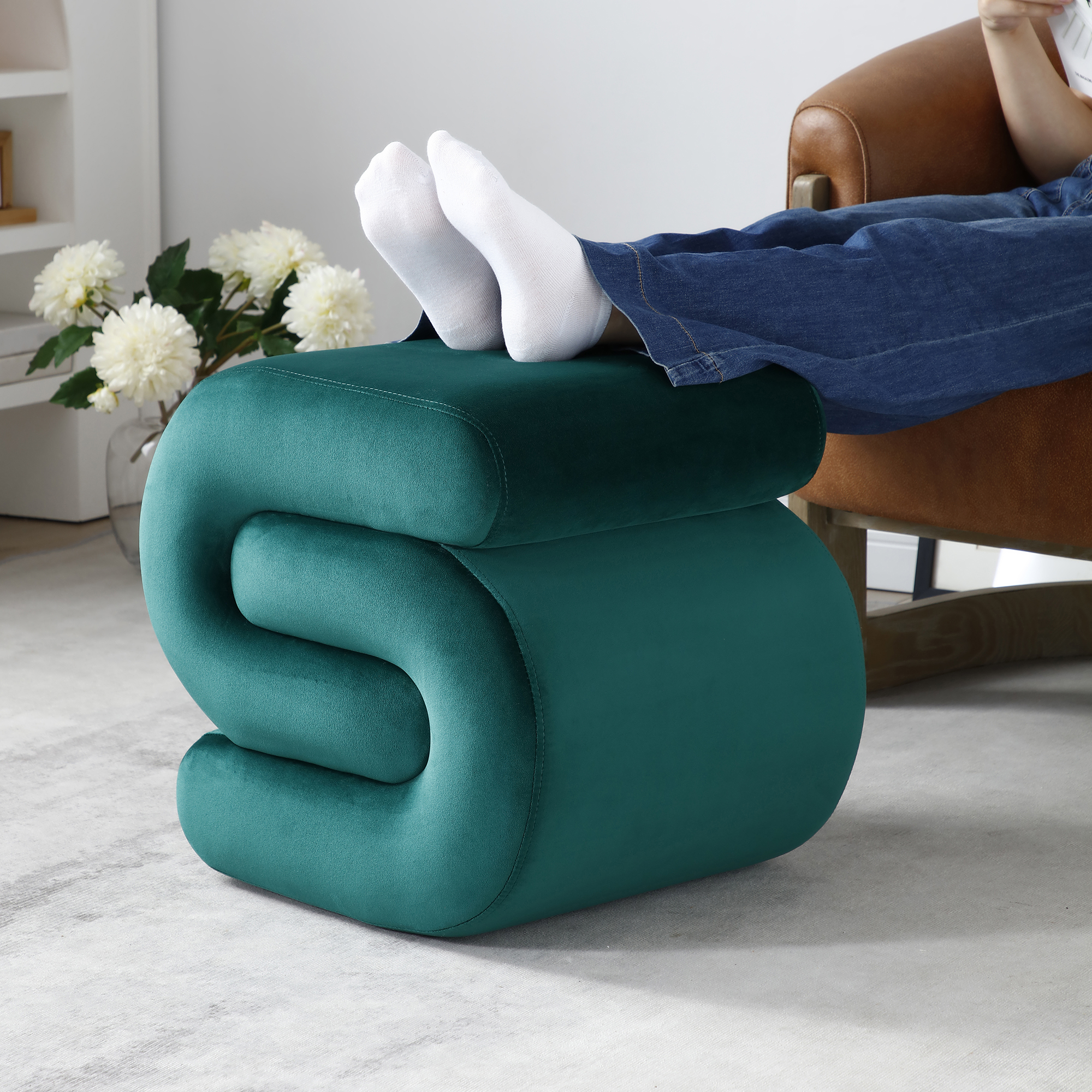 CKEASEAN Modern Velvet Upholstered Ottoman, Comfortable Velvet Foot ...